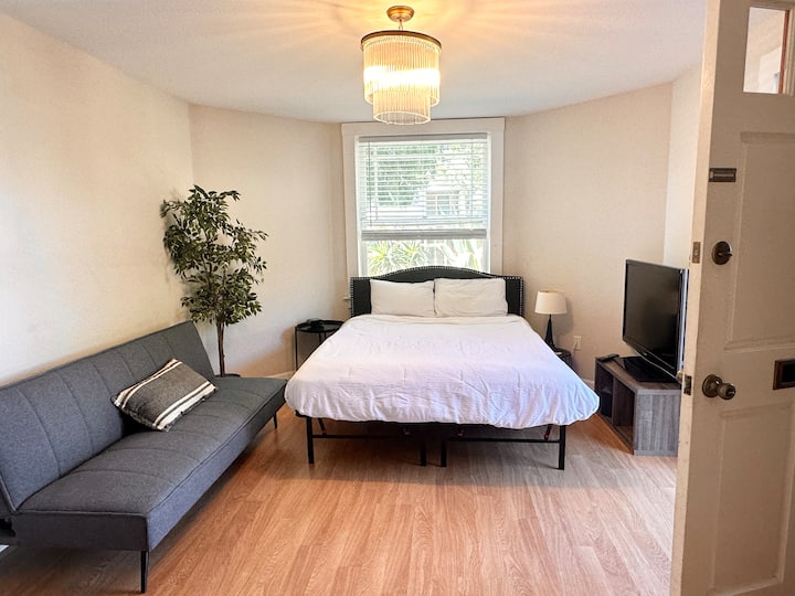 Studio Blocks To Beach, Updated And Cozy - Alameda, CA