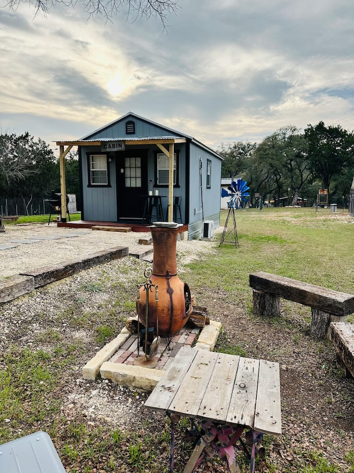 Tiny House - Our Little Piece Of Paradise - Lake Medina Highlands, TX