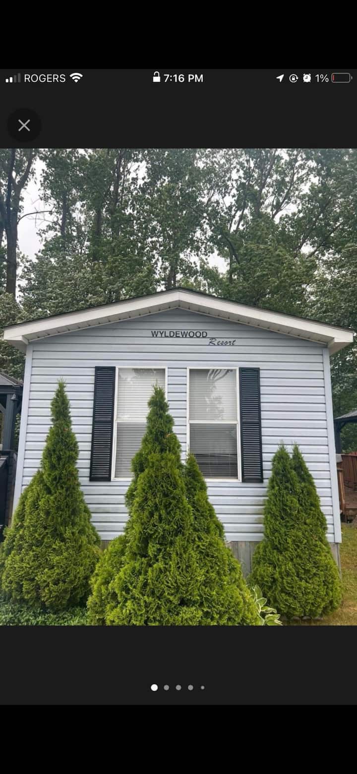 Cozy Cottage At Sherkston Shores Resort - Crystal Beach, ON, Canada