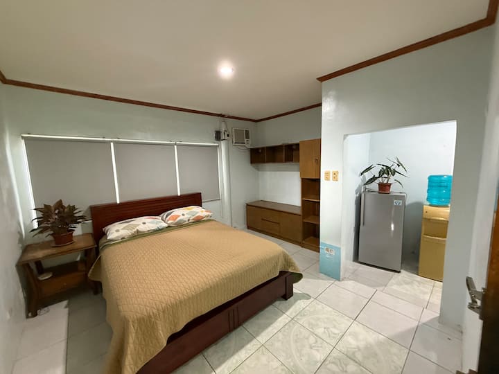 Small Front Room Apt - Moalboal