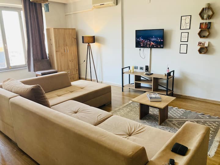 Marmaris Merkez Ana Cadde üZerinde Doğa Manzaralı - Marmaris