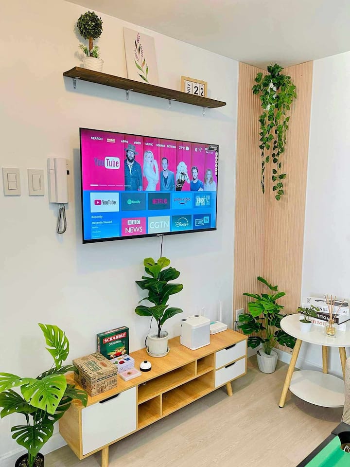 The Sunny Side 1br W/ Poolside Balcony - Parañaque