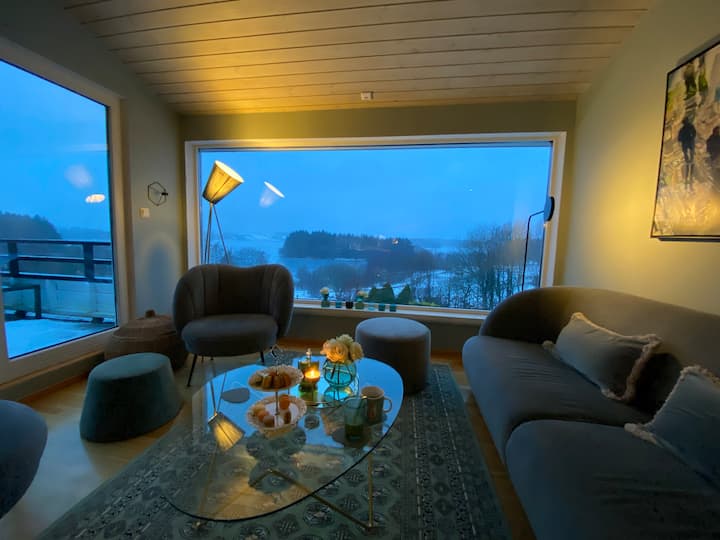 Første Rekke Mot Stokkavannet - Stavanger