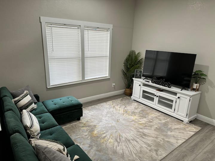 Ybor Oasis - Historical Bungalow Unit A - Tampa, FL