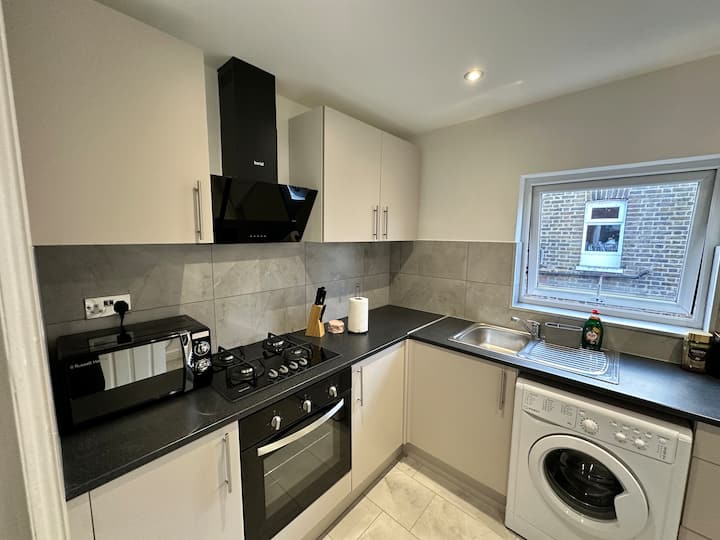 3 Bed Hackney/harringay Flat - Chingford