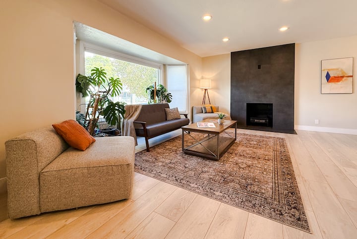 Modern Brickyard Greenhouse By Shops & Restaurants - Salt Lake City, UT