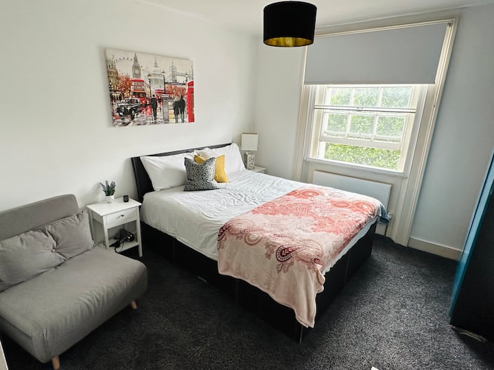 The Harrington Park Apartment - London