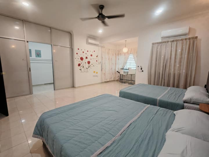 Wehomestay Kerayong & Triang
15人整栋包住 ｜4房3厕｜合适家庭｜出嫁 - Teriang