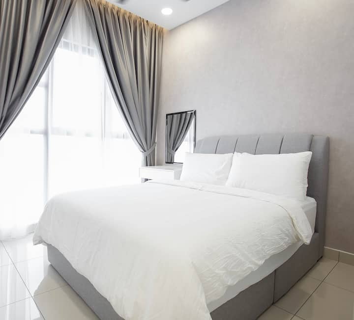 Kl Skyscraper | Klcc View L L56 1br Suite 1-3 Pax - Cheras