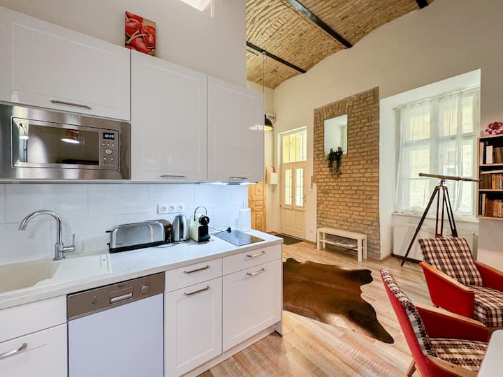 Elegant Garden Flat + Free Parking - Budapest