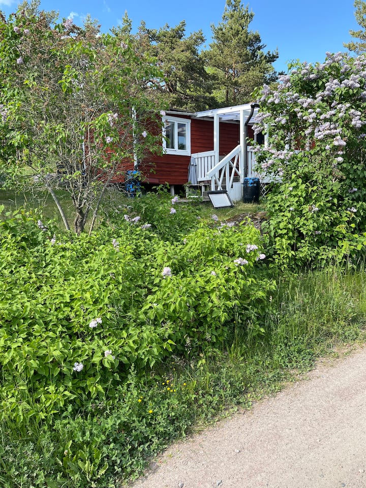 Enkel Stuga Nära Skog Och Hav - Nyköping