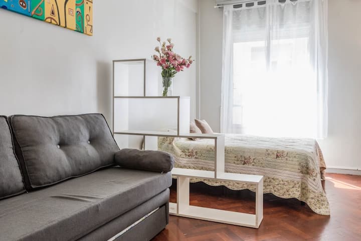 Monoambiente En Recoleta. Ideal Largas Estadías - Buenos Aires