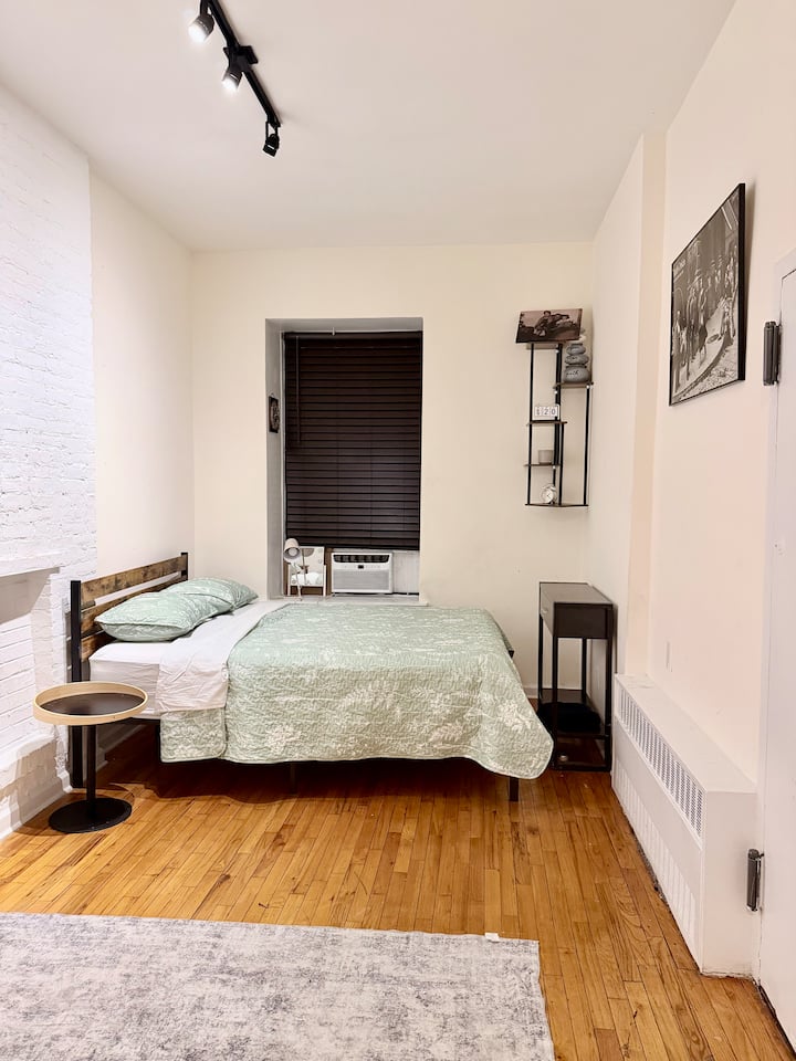2 Bed 2 Bath Duplex In Upper East Side - New York