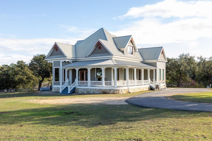Llama Ranch House | Pool & Firepit | Pets Ok - Dripping Springs, TX