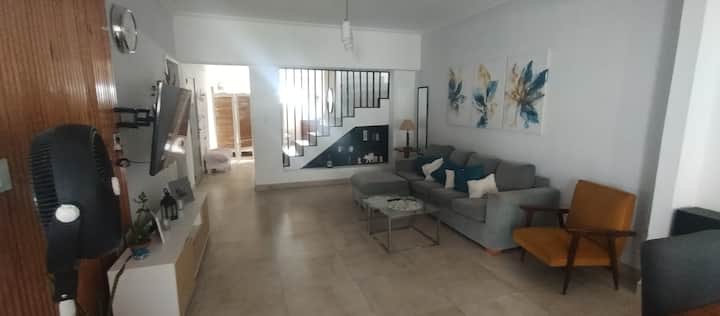 Amplia Casa En Tolosa -La Plata- - La Plata