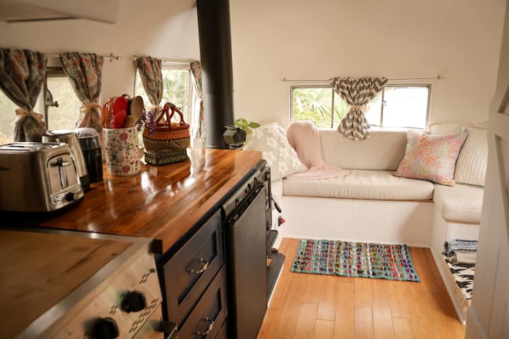 Sunset Hills Airstream Escape - Escondido, CA