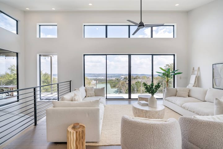 Modern Lakeview Retreat: Terrace + Bbq - Steiner Ranch - Austin