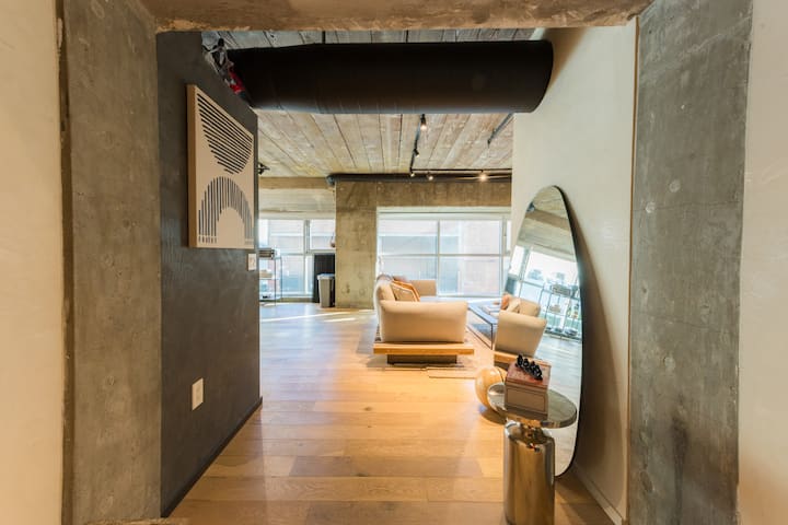 Loft Japandi De 1 200 Pieds Carrés | Piscine Sur Le Toit + Salle De Sport - Los Angeles