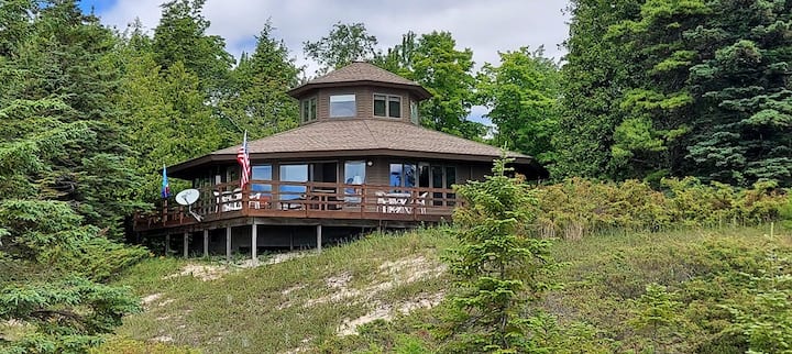 Beaver Island Southernmost Beachhouse - Beaver Island, MI