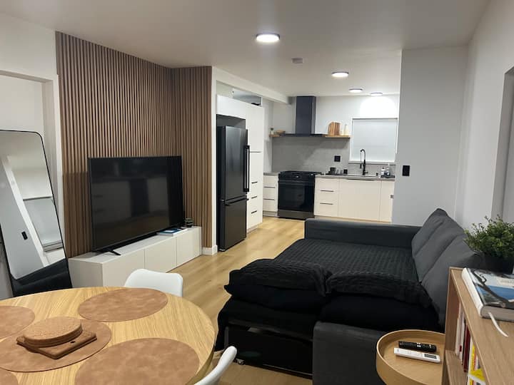 Modern Spacious Studio - West Hollywood