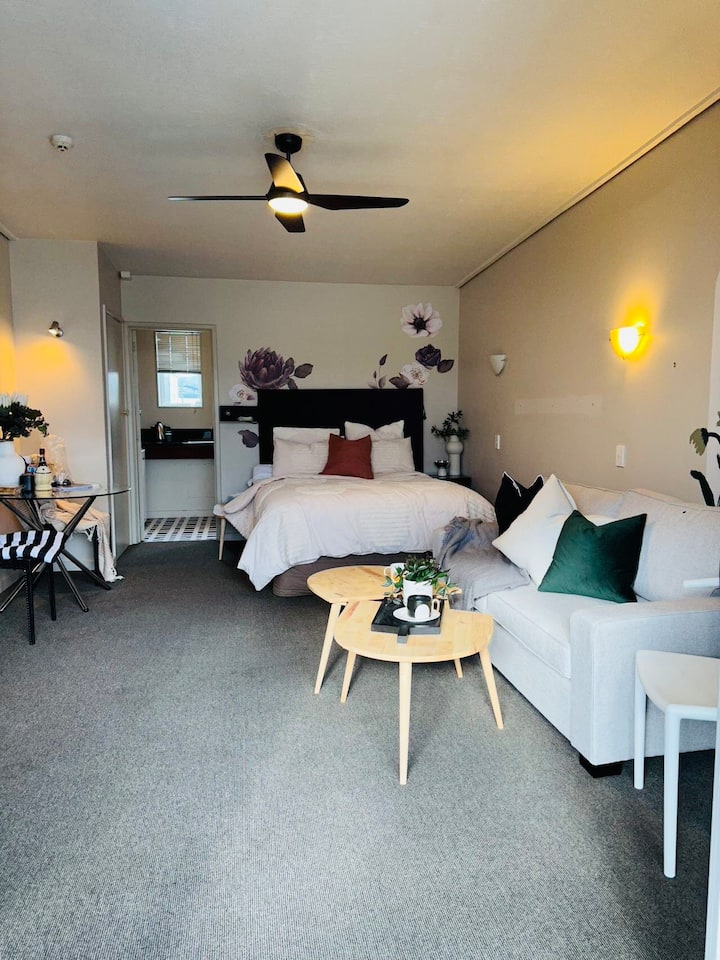 Cosy 1 Bed Studio Motel Apartment In Central City - Christchurch
