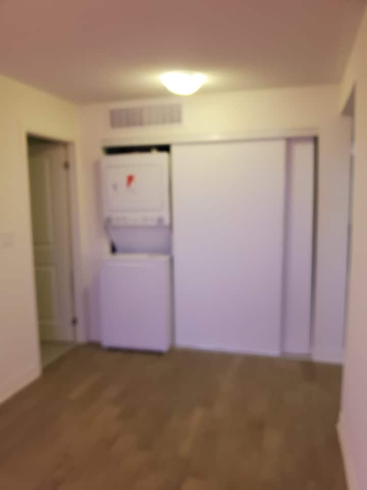 Beautiful Lakeview Condo - Newcastle