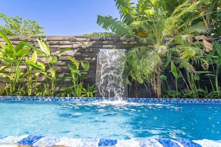 A Private Luxury Villa In Danang - 