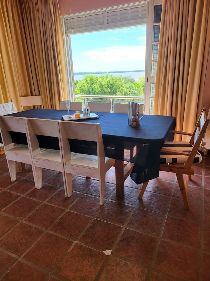 Casa Frente A La Playa - Ituzaingó