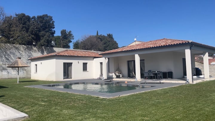 Villa 4 Chambres, Piscine, Salle De Jeux Et Cinéma - Orange