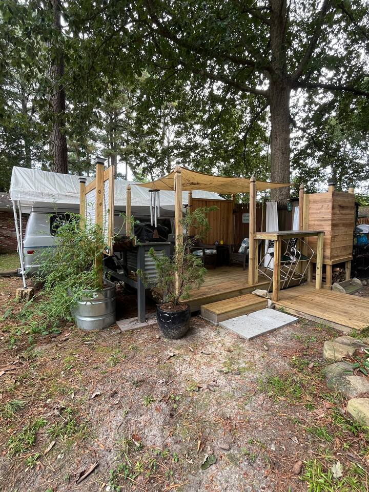 Cozy Campervan In Quiet Backyard - Virginia Beach, VA