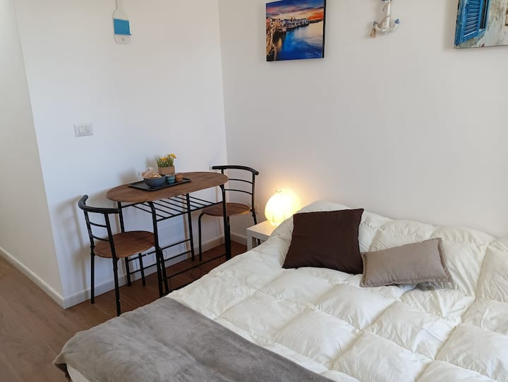 Monovano Elegante Zona Centrale 250 Mt Dal Mare - Bari
