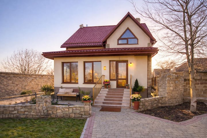 Дом для отдыха и празднования знаменательных дат - Винница