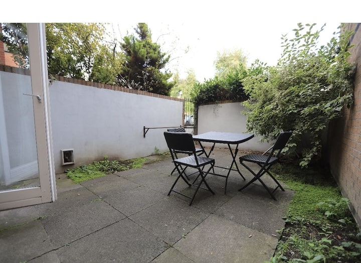Cheerful 3 Bed House With Free Parking - Dublino