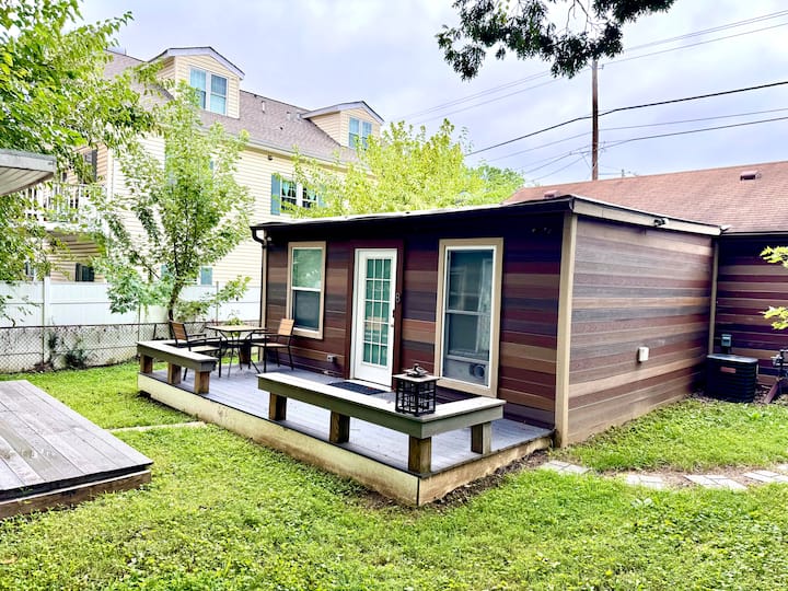 Cozy Rockville Square Studio – Steps From Metro - Rockville, MD