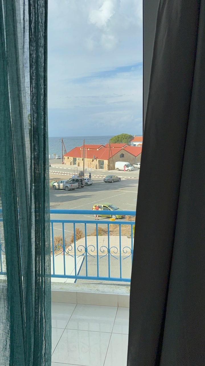 Beach Front Apartment - Латхи