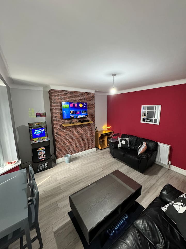 Giga Residential 4 Bedrooms, 8 Guests - Newcastle upon Tyne