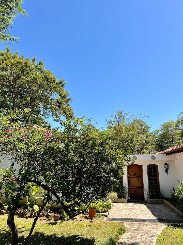 Granja “Sin Apuro” - Eusebio Ayala