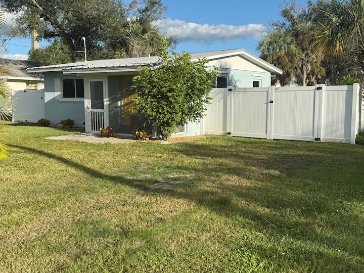 Private Bungalow Punta Gorda (No Cleaning Fee) - Punta Gorda, FL