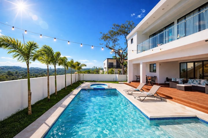 Spacious Luxury Villa | Pool, Jacuzzi & View - Dominican Republic