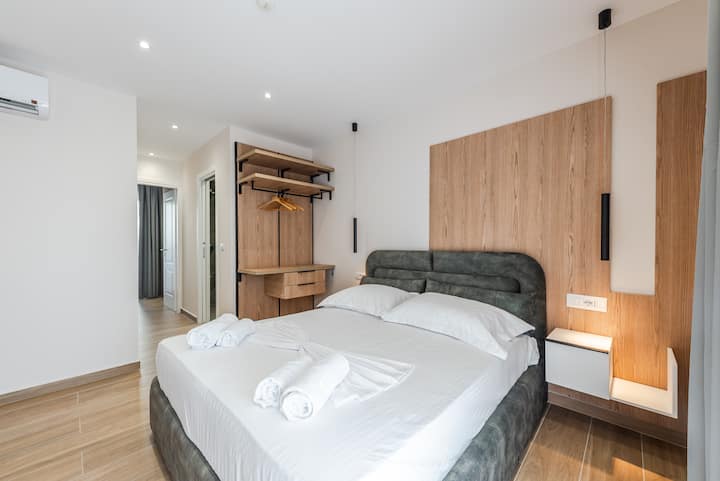 Sea La Vie Suites 401 - Golem