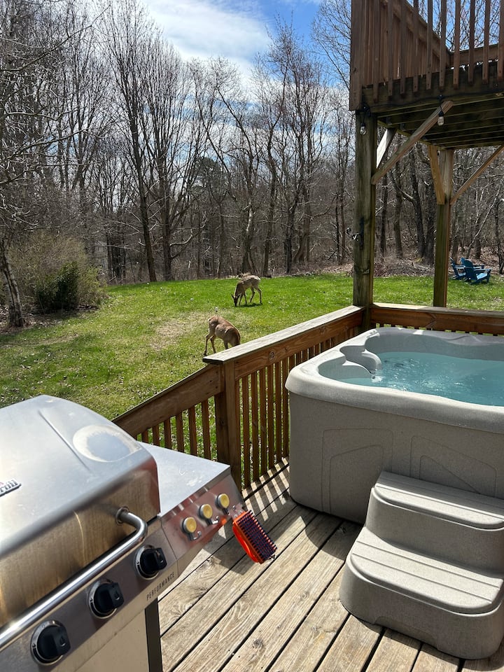 Red Foxy-camelback & Kalahari; Hot Tub; Pool Table - Pocono Lake
