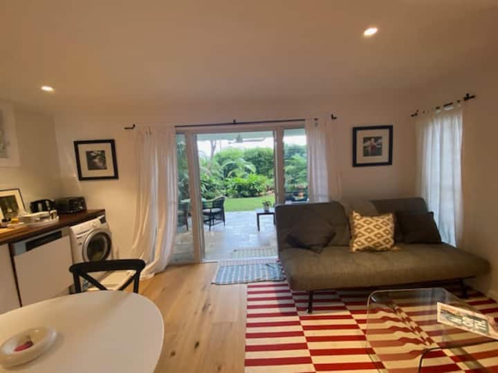 Avalon Beach Tropical Garden Hideaway - Church Point