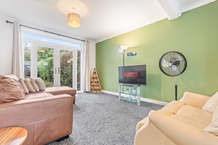 Beautiful 5 Bedroom Home In Coventry 14min To Nec. - 코번트리