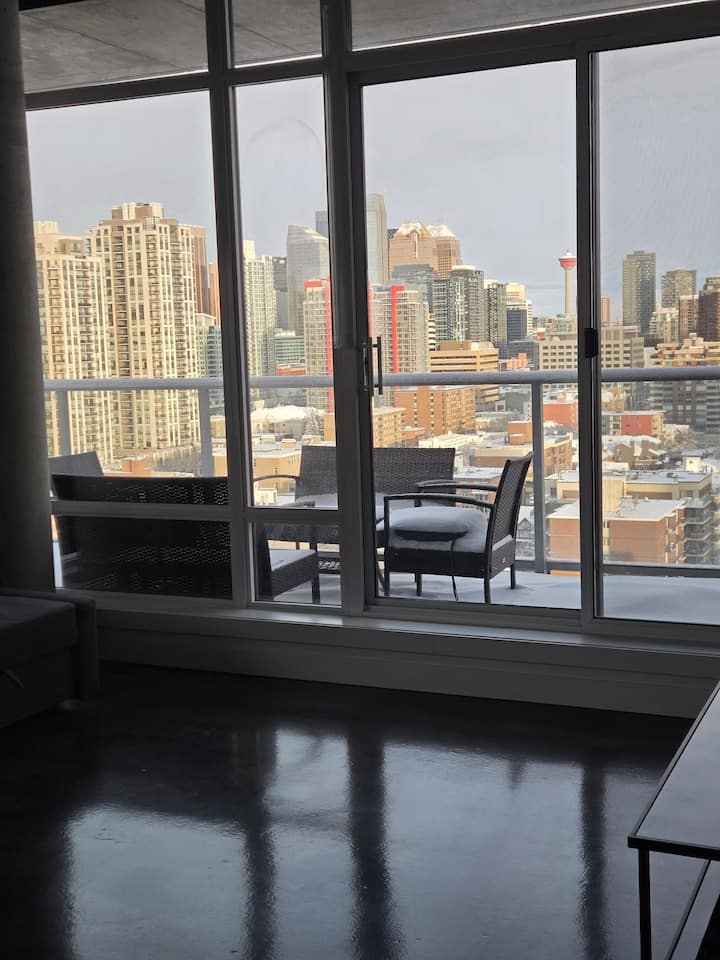 New 2 Bed, 2 Bath Dt Condo, Undgrd Parking - Calgary