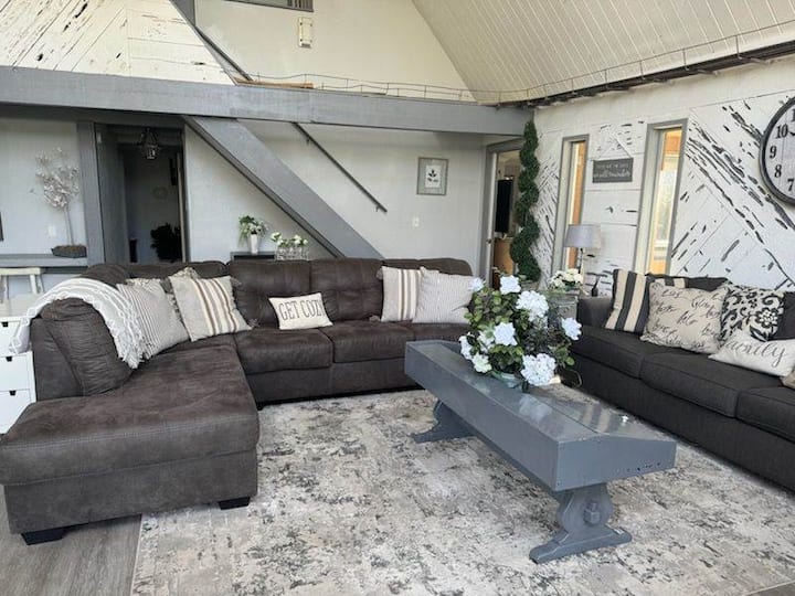 All View Cabin: 3br, 2ba,bbq - Running Springs, CA