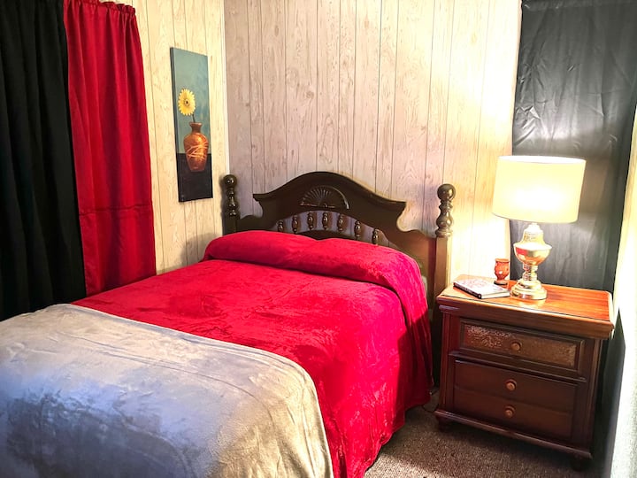 Room D-1 *Full Comfy & Cozy-great Price - Ocala, FL