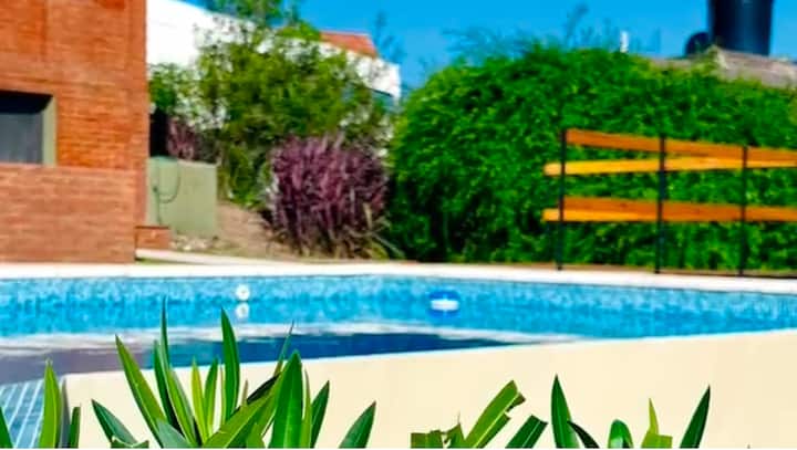 Casa De Categoría Exclusiva Para Familias- 2 Dorm- - Villa Carlos Paz