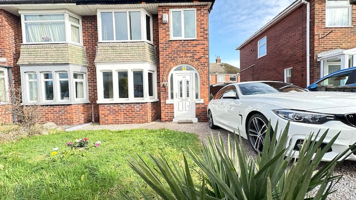 Nyza’s Cosy House - Blackpool