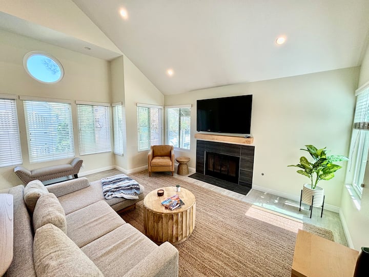 Central Solana Beach Condo - Del Mar, CA