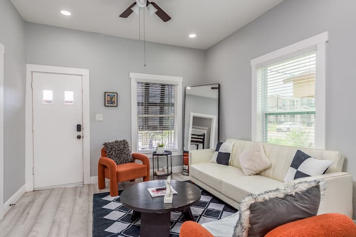 Stylish Tampa Home Near Soho • 3br/2ba • Sleeps 7 - 탬파